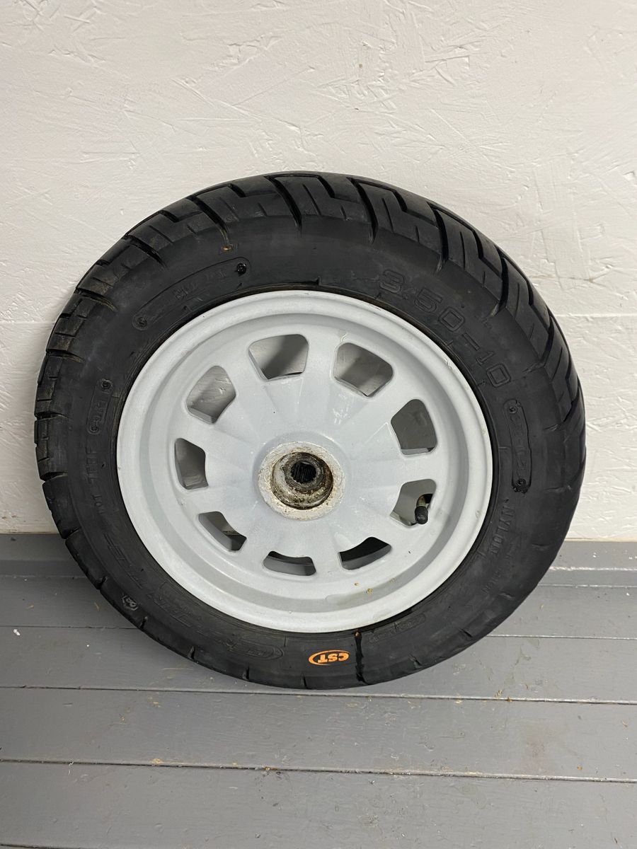TGA Breeze S4 Wheel Back
